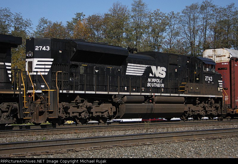 NS 2743